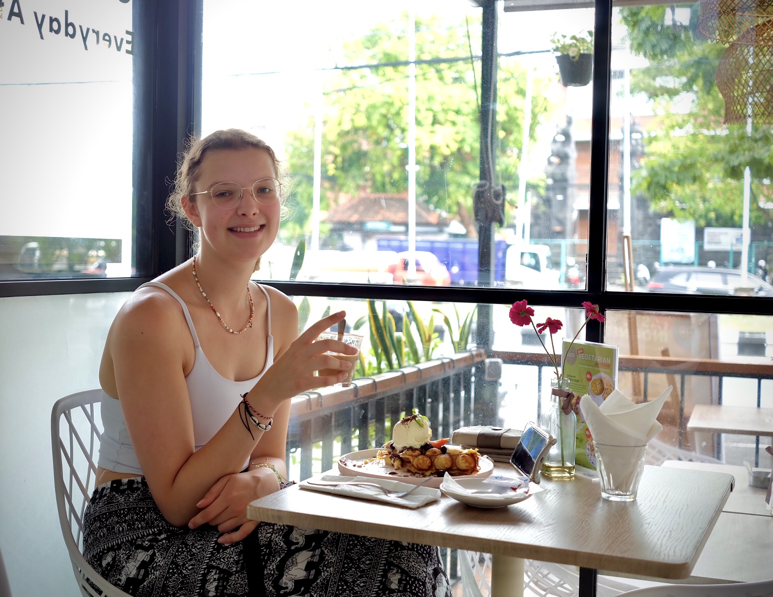 ☕ How to Build a Better Day by Starting Your Morning in a Cafe – LUCID ...